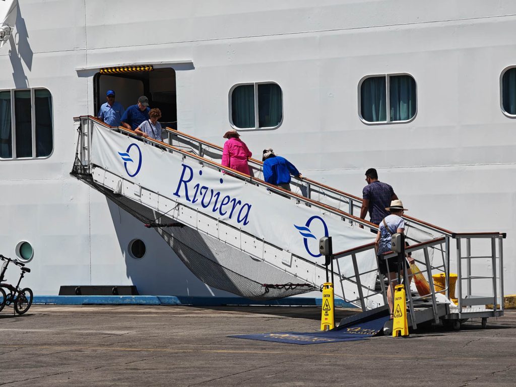 MV Riviera berth At Kota Kinabalu Port – Sabah Ports Sdn. Bhd.